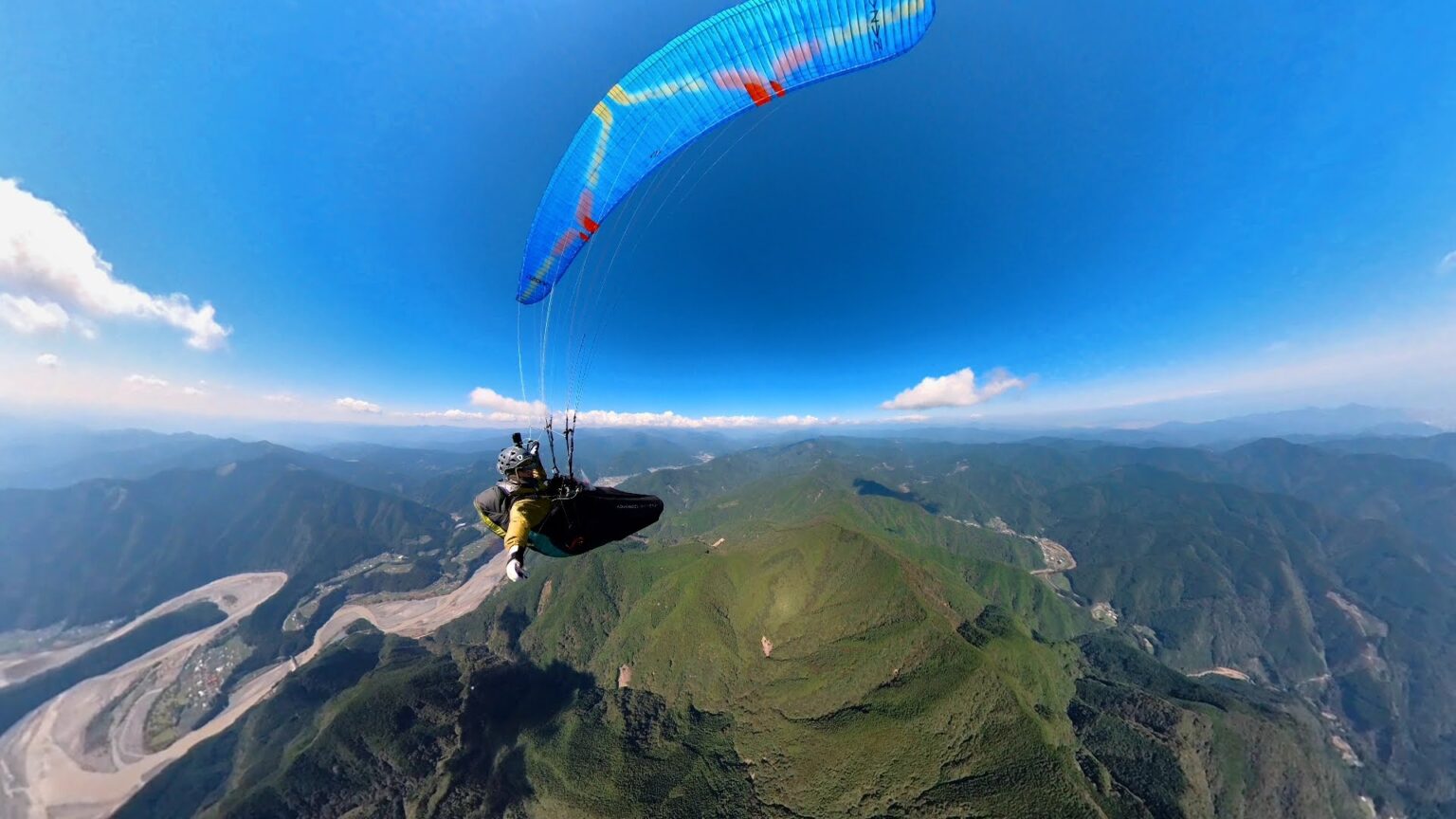 パラグライダーとは?｜合同会社TANDEM / 空飛ぶ設計屋さん / 西東京パラグライダー